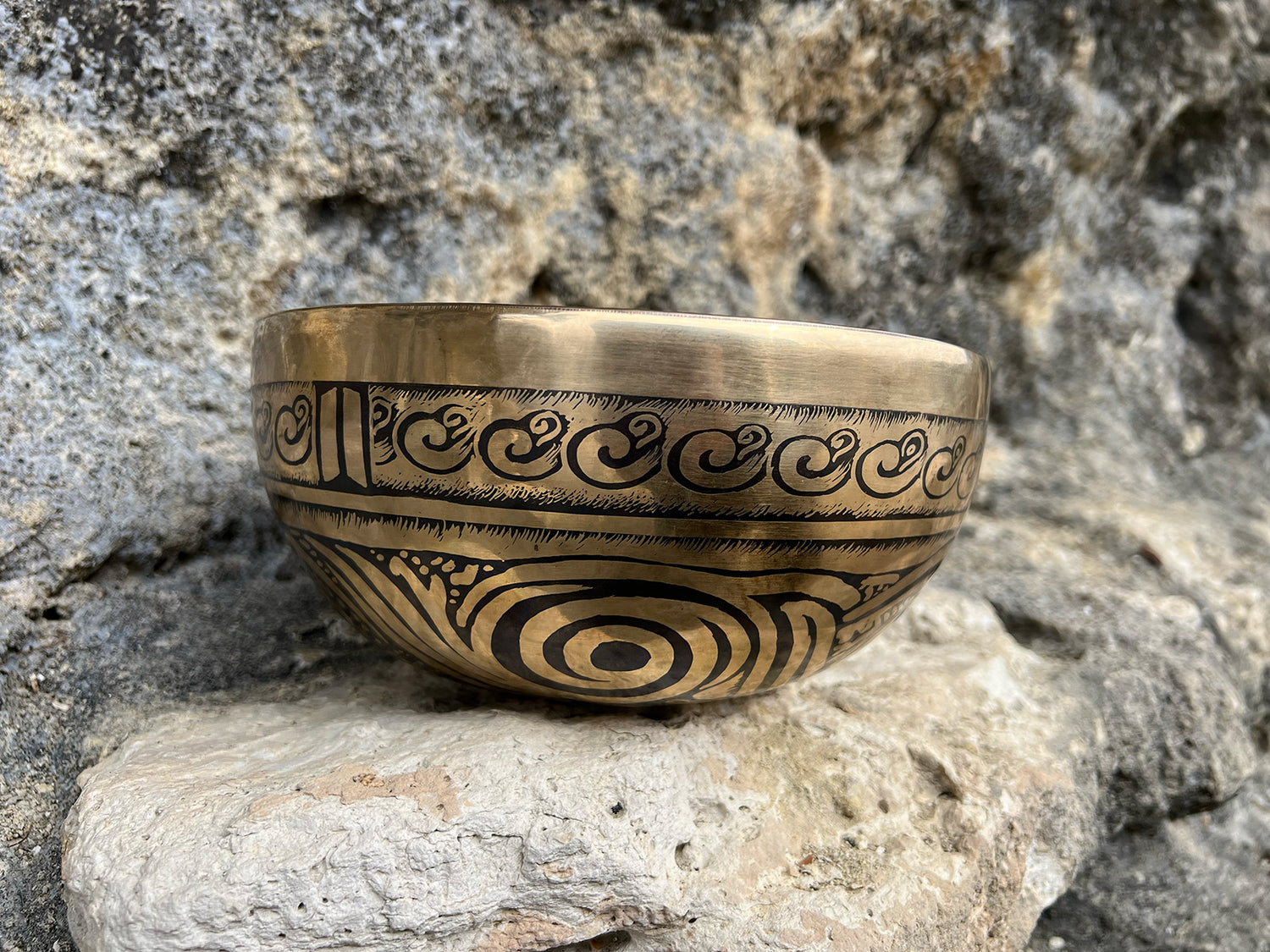 The Vortex Bowl: 9 inch | Heart Chakra Bowl - PAUSE Breathwork x Ohm S